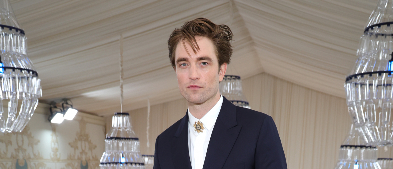 Robert Pattinson'ın Met Gala 2023 Ceketi Modanın Yeni Normali